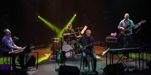 Ian Thomas – Singer/Songwriter